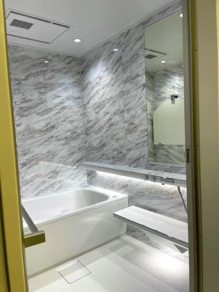 TOTOマンションシンラ WKシリーズ Rタイプ 1418サイズ | リフォーム実例 | TOTO株式会社