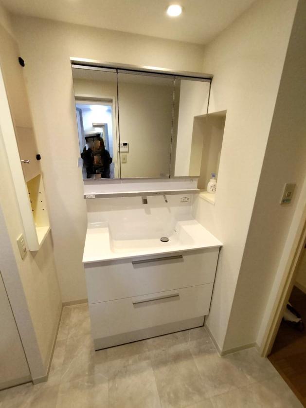 TOTO 浴室 WYシリーズ 1418サイズ Tタイプと洗面化粧台オクターブ | リフォーム実例 | TOTO株式会社