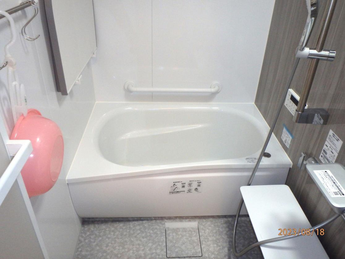 清潔感あふれるユニットバスへ！ | リフォーム実例 | TOTO株式会社