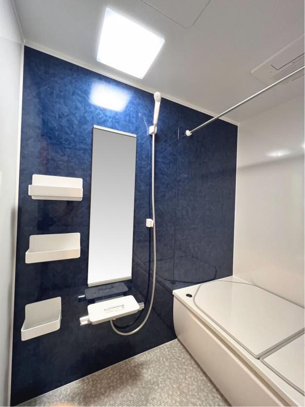 大田区／ベルセシーブルーの壁パネル・TOTO WYシリーズ | リフォーム実例 | TOTO株式会社