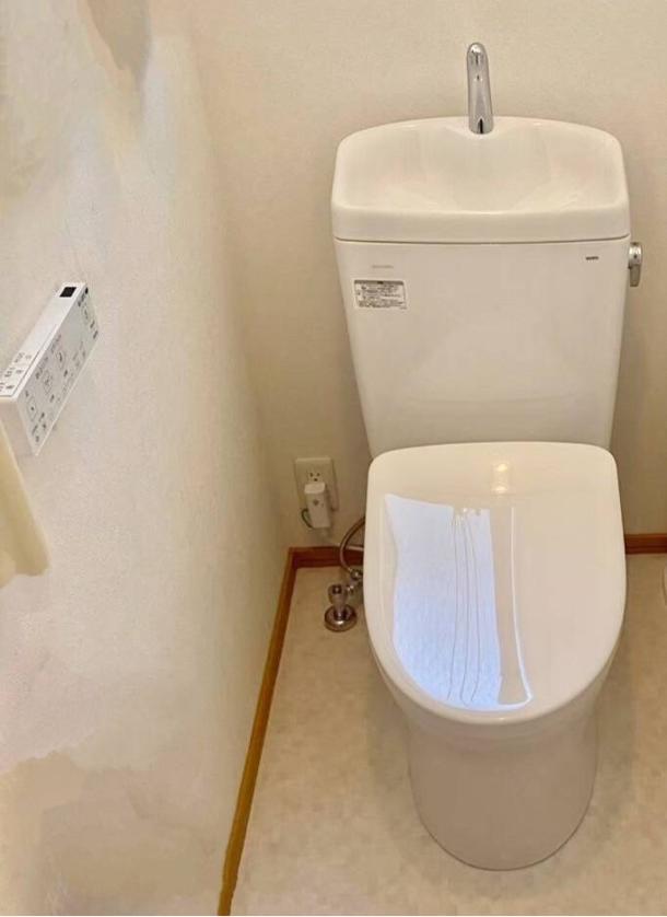 トイレを「TOTO ピュアレストQR、アプリコットF1A」に交換！ | リフォーム実例 | TOTO株式会社
