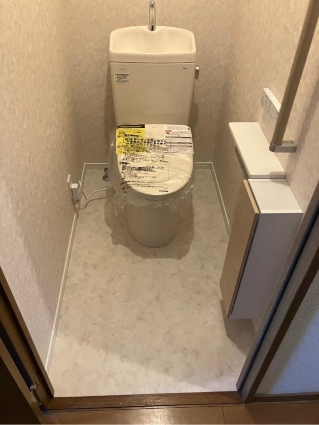 まるで新築‼トレイと洗面の快適リフォーム | リフォーム実例 | TOTO株式会社